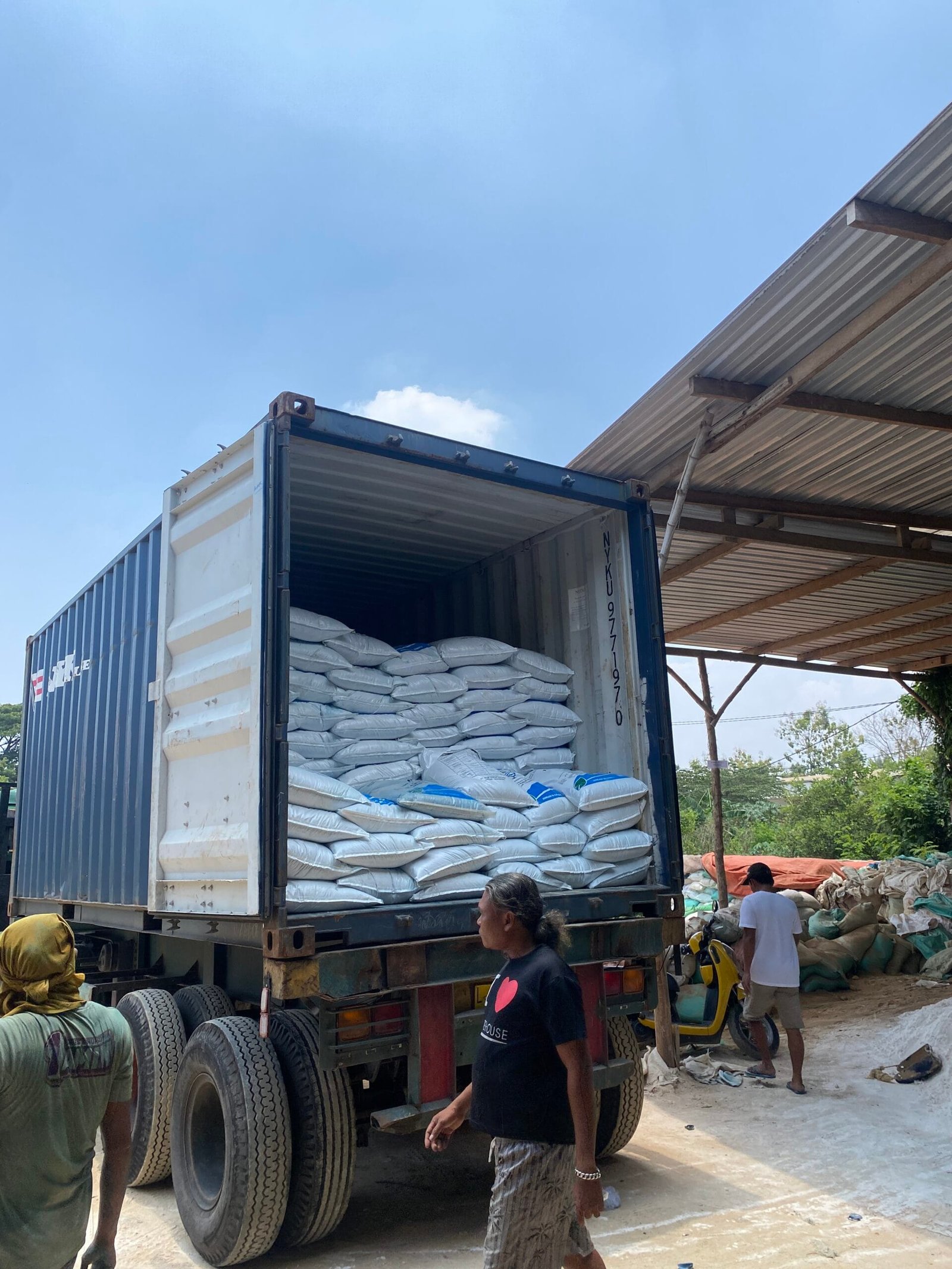 Sadaya Indo Fertilizer Berhasil Melakukan Ekspor Pupuk 25 Ton ke Pakistan!